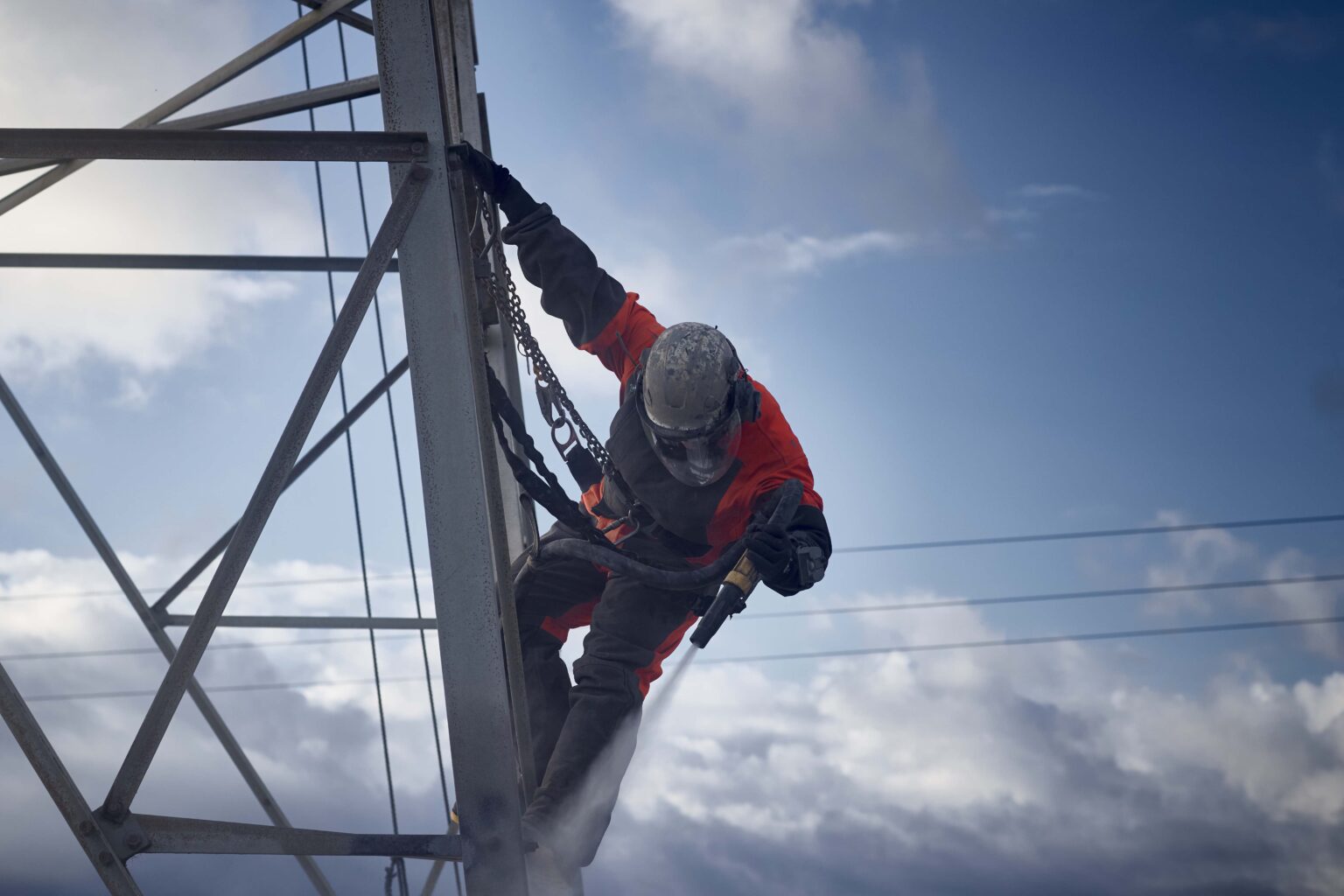 Improving tower refurbishment safety - Northpower